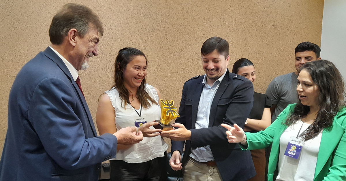 El equipo de Manos Constructoras recibió la distinción del Rally ...